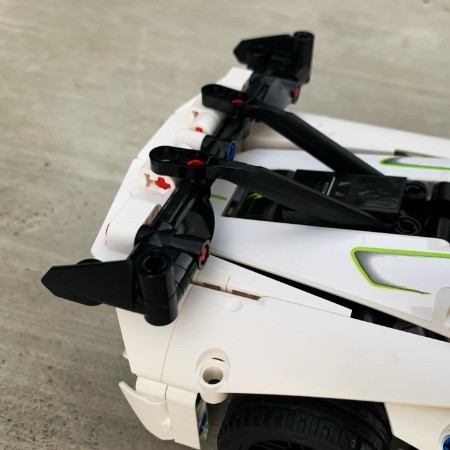 LEGO MOC Koenigsegg Jesko Attack (42184 Mod) by QuattroBricks ...