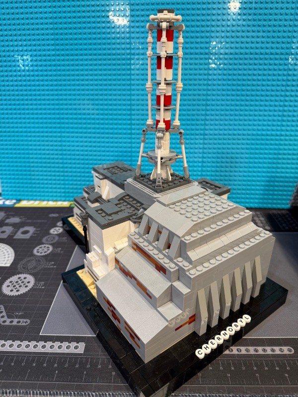 LEGO MOC Chernobyl 1986 Nuclear Power Plant Disaster by JaworPunk ...