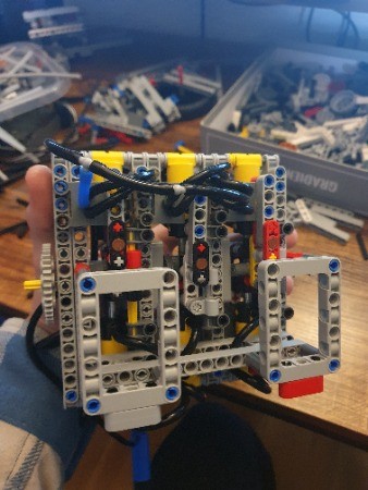 LEGO MOC 3-Cylinder Pneumatic Engine by Nico71 | Rebrickable - Build ...