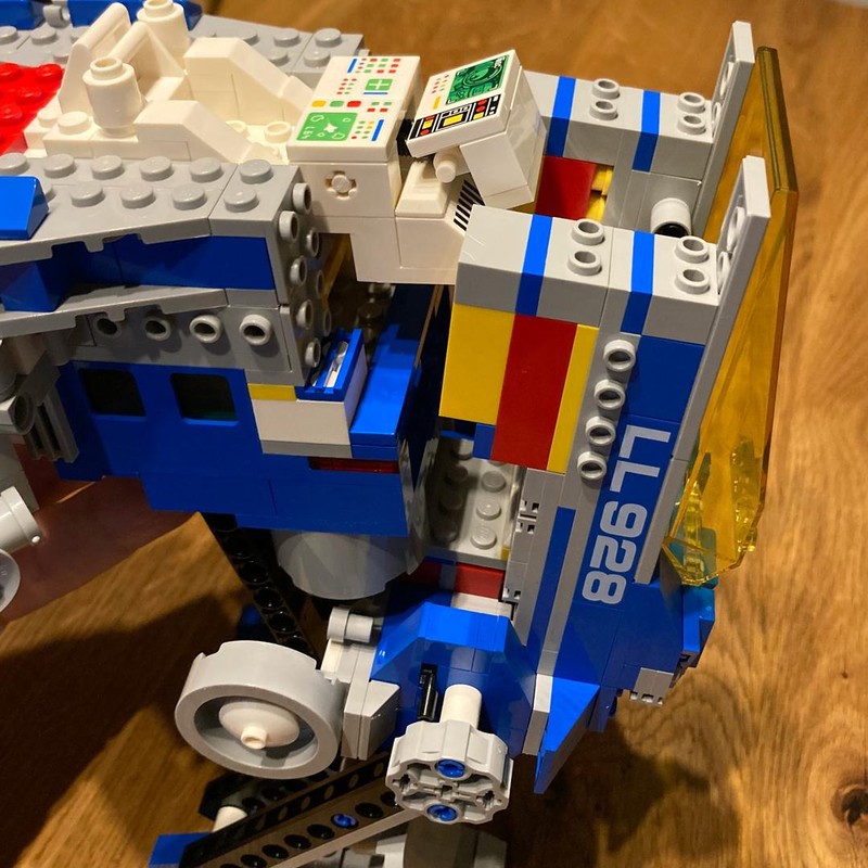 Review: MOC-130818 Galaxy Mech Miner | Rebrickable - Build with LEGO