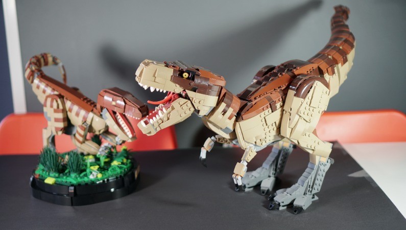 LEGO MOC Velociraptor Statue by hasskabal | Rebrickable - Build with LEGO