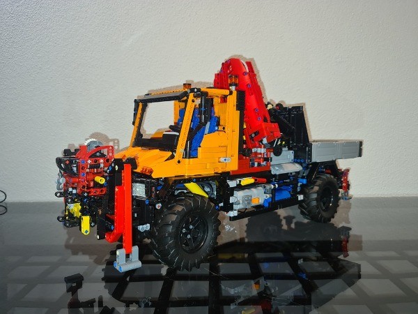 LEGO MOC Unimog long version with large foldable crane by Mr ...