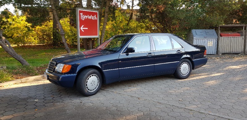 LEGO MOC Mercedes W140 S Class by mcgwerks | Rebrickable - Build with LEGO