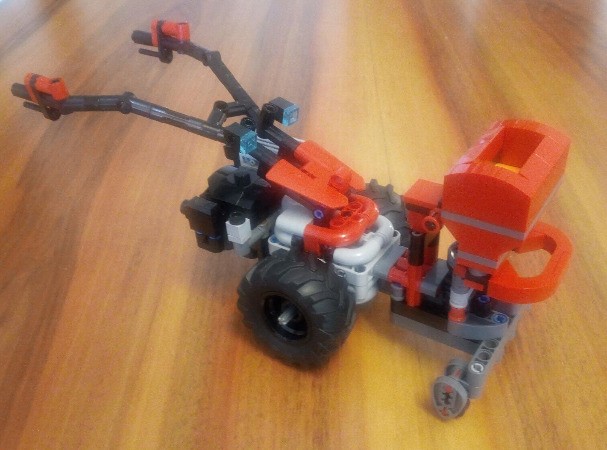 LEGO MOC Salt/Sand Spreader for Single-Axle Tractor by Larsagri ...