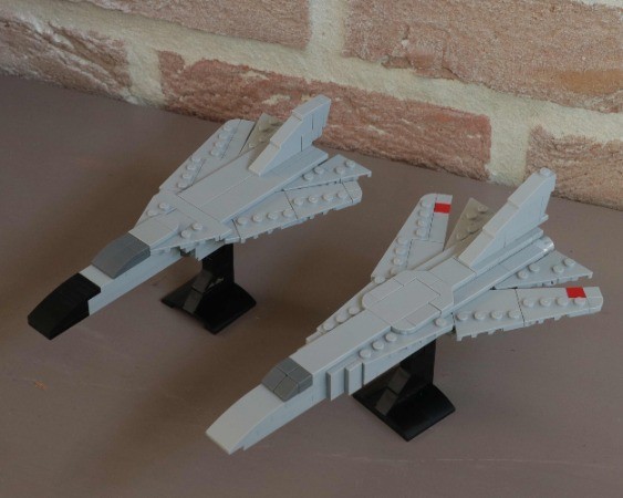 LEGO MOC Su-24 Fencer (1/110 scale) by Vincent W | Rebrickable - Build ...