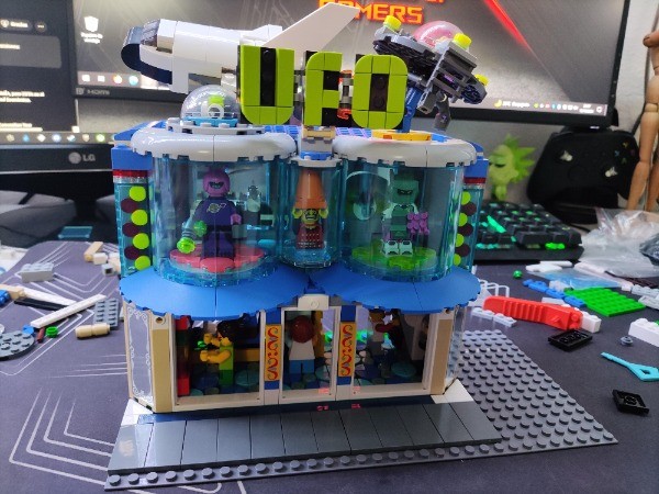 LEGO MOC Arcade UFO 2.0 by Teki | Rebrickable - Build with LEGO