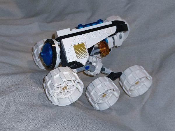 LEGO MOC Rover drone built from bag 3 and two spare parts of the LEGO ...