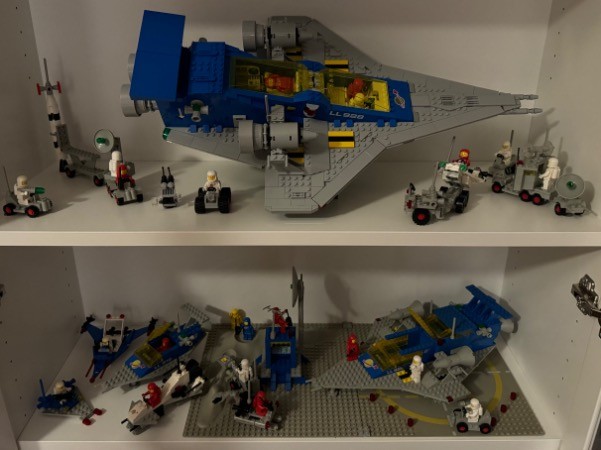 LEGO MOC Galaxy Explorer Stand by AntOrman | Rebrickable - Build with LEGO