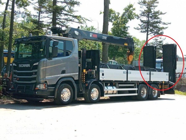 LEGO MOC Mini Scania with Crane by Ronald_Rumf | Rebrickable - Build ...