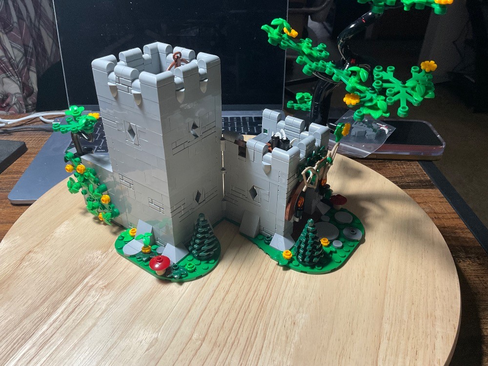 LEGO MOC-246427 Overgrown Outpost by GoblinBuilder | Rebrickable ...