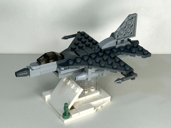 LEGO MOC-200018 USAF General Dynamics F-16 Fighting Falcon by DamoB ...