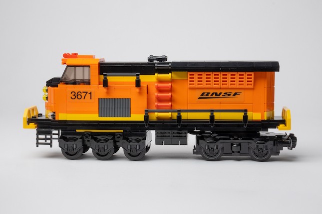 LEGO MOC BNSF Freight Locomotive (GE Evolution Tier 4) by eggybricks ...