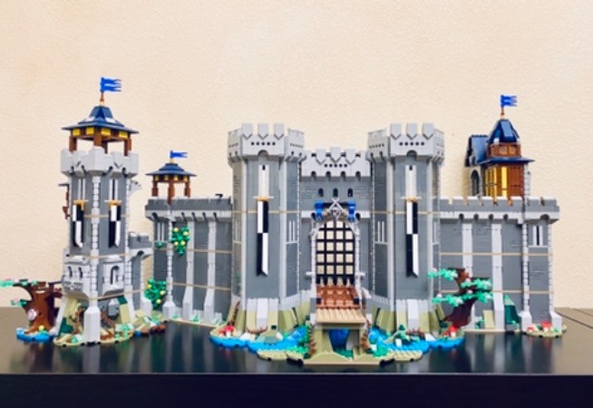 LEGO MOC Guardians Grand Tower by Made With Brix | Rebrickable - Build ...