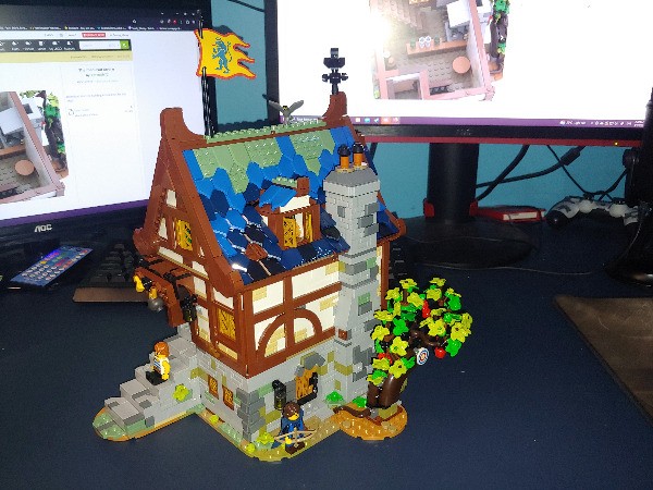 LEGO MOC The medieval tavern by kermith72 | Rebrickable - Build with LEGO