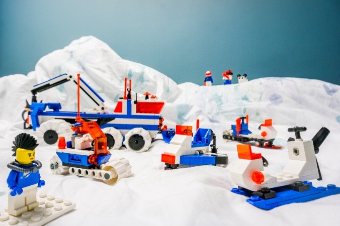 LEGO MOC Ice Planet XO23 Truck and Sled by JensR | Rebrickable - Build ...