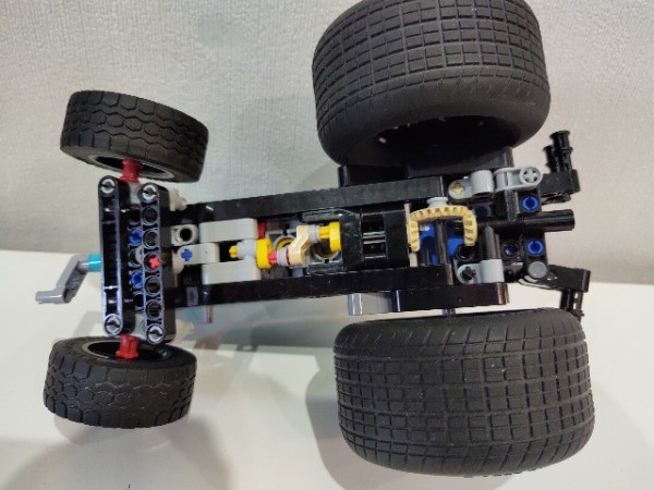 LEGO MOC 42050 Old Tractor with Tools by i112358 | Rebrickable - Build ...