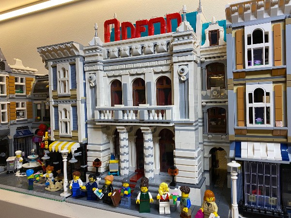 LEGO MOC Odeon Theatre by TanaseNicolae | Rebrickable - Build with LEGO