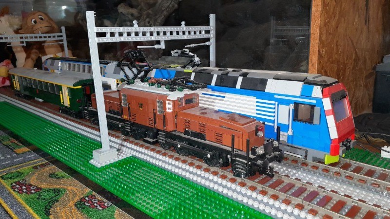 LEGO MOC Overhead Line Double Track by maceacki | Rebrickable - Build ...
