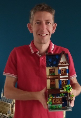 LEGO MOC Downtown Mansion by Colorful Brick | Rebrickable - Build with LEGO