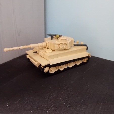 LEGO MOC LEGO Tiger 131 (1/45 scale) by Romainww2 | Rebrickable - Build ...