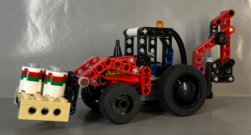 LEGO MOC Mini Backhoe Loader by The2x4brick | Rebrickable - Build with LEGO