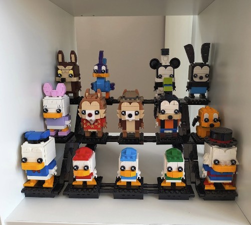 LEGO MOC Brickheadz stand by Delorca | Rebrickable - Build with LEGO LEGO MOC Brickheadz stand by Delorca | Rebrickable - Build with LEGO