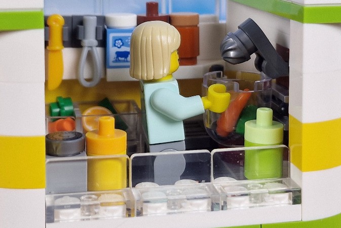 LEGO MOC Smoothie Van by nevertooold68 | Rebrickable - Build with LEGO