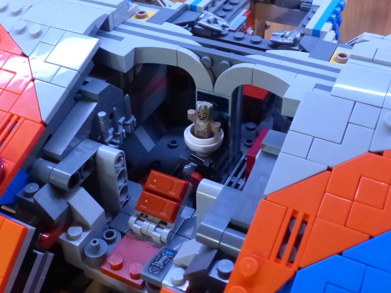 Review: 76286-1 - The Milano Spaceship | Rebrickable - Build with LEGO