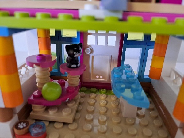 LEGO MOC Cat hotel by infinity_brick | Rebrickable - Build with LEGO