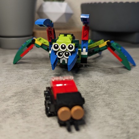LEGO MOC Jumping Spider by cameling | Rebrickable - Build with LEGO