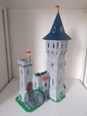 LEGO MOC Fortified outpost (compatible with 10305) by Campistron ...