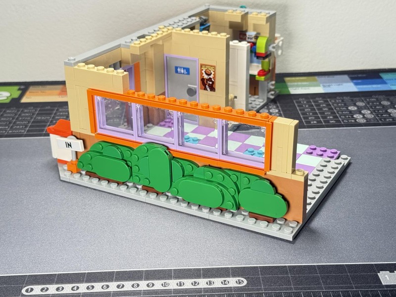 Review: 10352-1 - The Simpsons: Krusty Burger | Rebrickable - Build ...