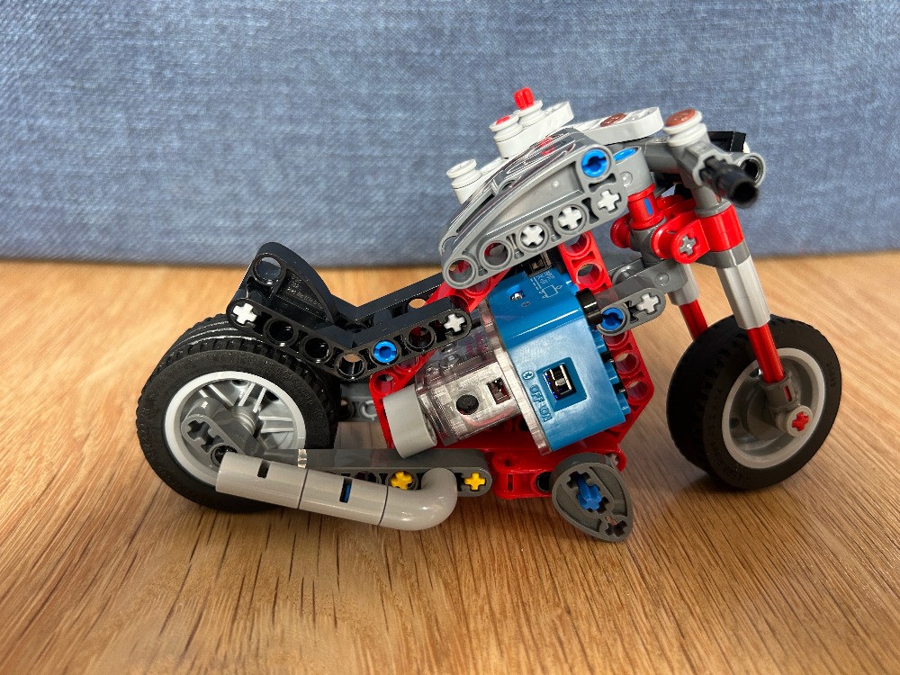 LEGO MOC-247398 Motorised 42132 Motorcycle using Circuit Cubes by ...