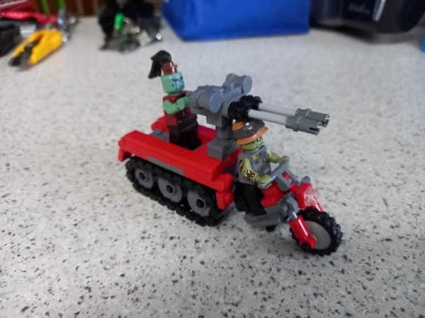 LEGO MOC Warhammer 40K Ork Wartrakk. by mikey2110 | Rebrickable - Build ...