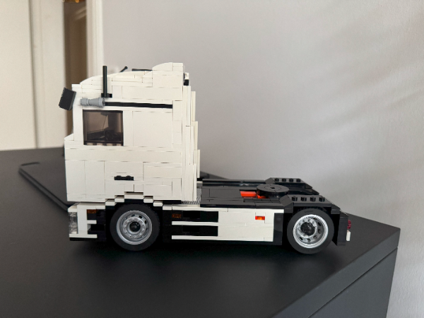 LEGO MOC Mercedes-Benz eActros 600 by 4R-Builds | Rebrickable - Build ...