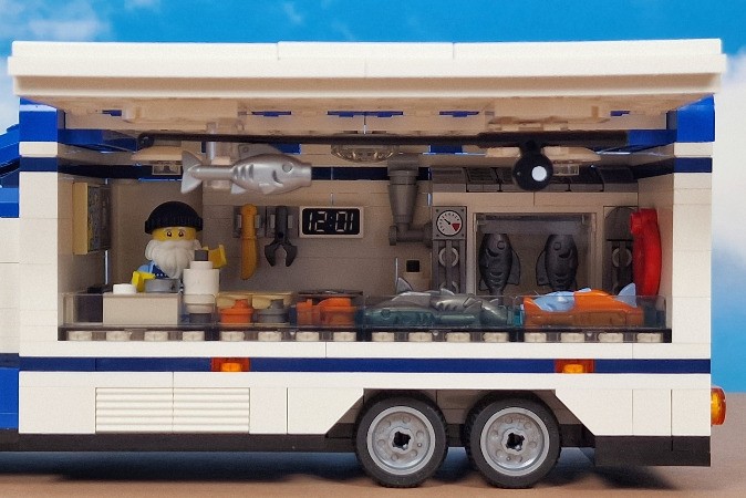 LEGO MOC-184231 Fresh Fish Van by nevertooold68 | Rebrickable - Build ...
