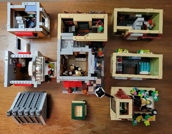 LEGO MOC Main Street Square by TUFKAT | Rebrickable - Build with LEGO