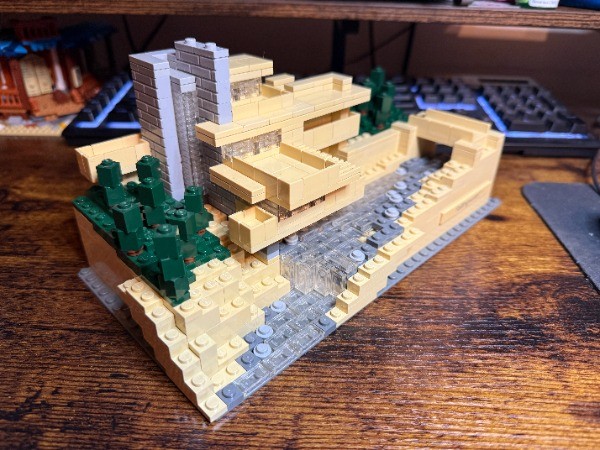 LEGO Set 21005-1 Fallingwater (2009 Architecture) | Rebrickable - Build ...