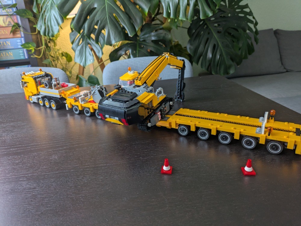 LEGO MOC-226767 Heavy Duty Transport by Steven8D | Rebrickable - Build ...