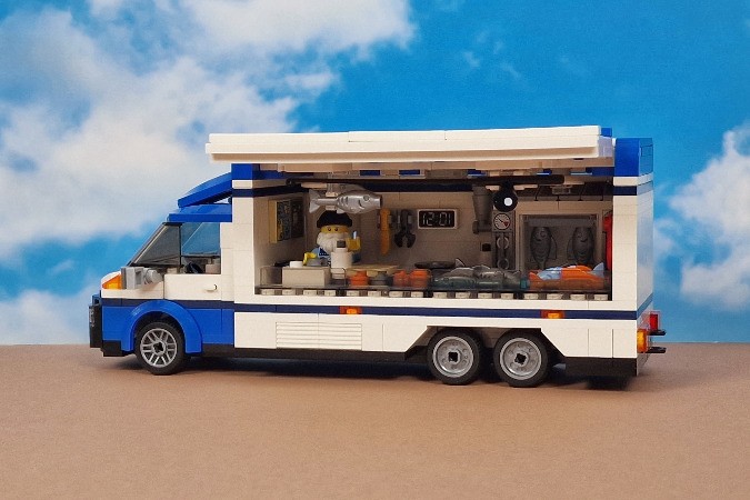 LEGO MOC Fresh Fish Van by nevertooold68 | Rebrickable - Build with LEGO