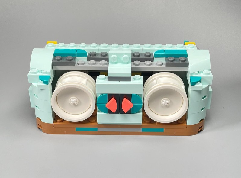 Review: 31148-1 - Retro Roller Skate | Rebrickable - Build with LEGO