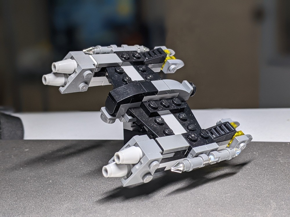 LEGO MOC Rogue-Class Magnaguard Starfighter V2 - 1:144 Scale - Mini by ...