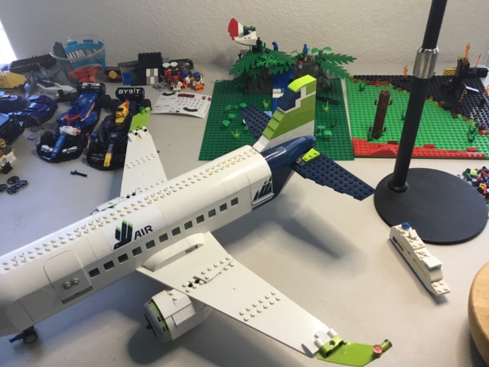 LEGO Set 60367-1 Passenger Airplane (2023 City > Airport) | Rebrickable ...