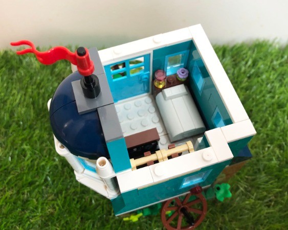 LEGO MOC Little Solarpunk House by phoester | Rebrickable - Build with LEGO