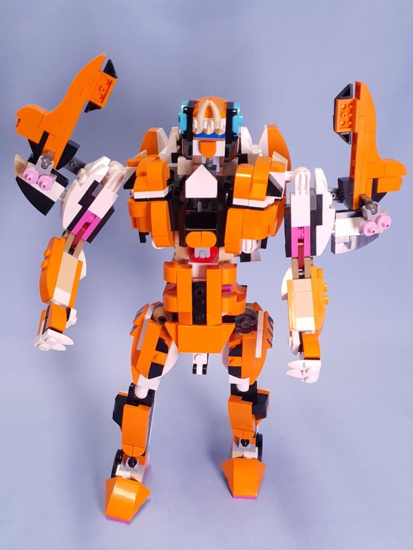 MOC Review: Transformer Fembot Space Cruiser by alanyuppie ...
