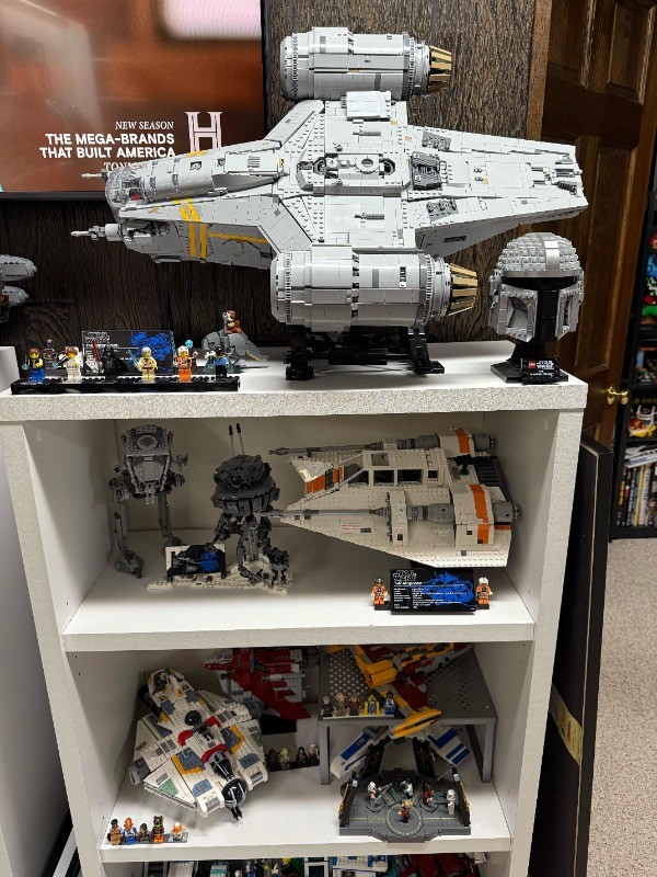 LEGO MOC UCS Razor Crest Display Stand by dertagedieb | Rebrickable ...