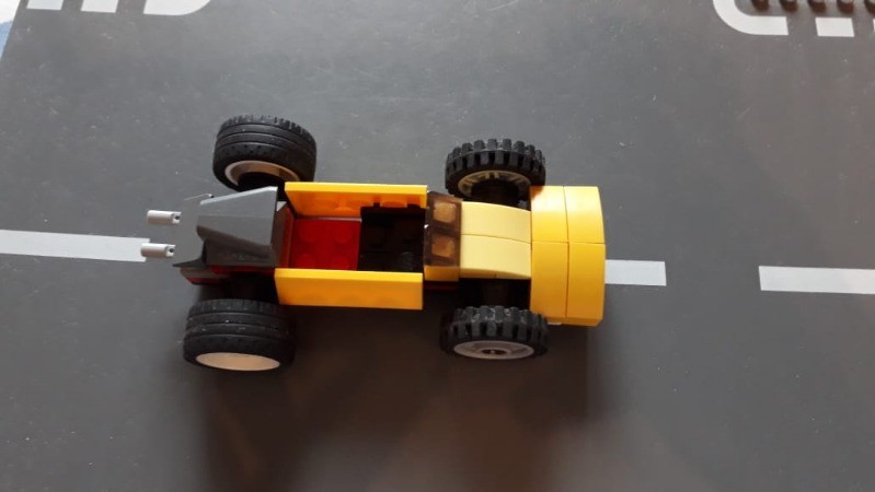 LEGO MOC 80's F1 car by torcca | Rebrickable - Build with LEGO