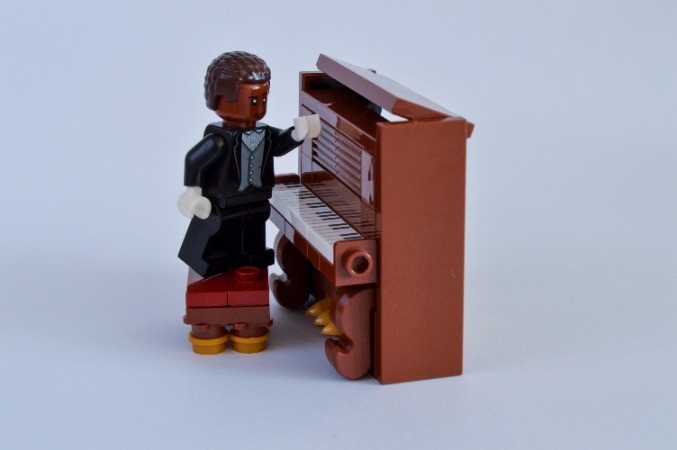 LEGO MOC Ragtime Upright Piano by brisolla | Rebrickable - Build with LEGO