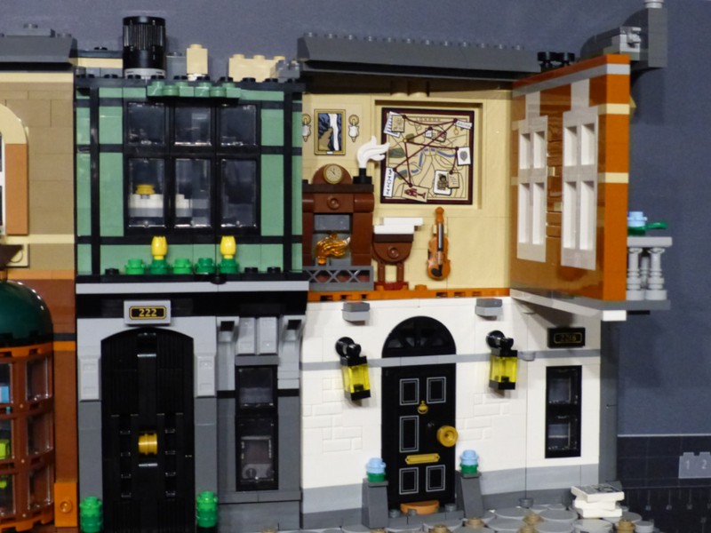 Review: 10351 - Sherlock Holmes Book Nook | Rebrickable - Build with LEGO