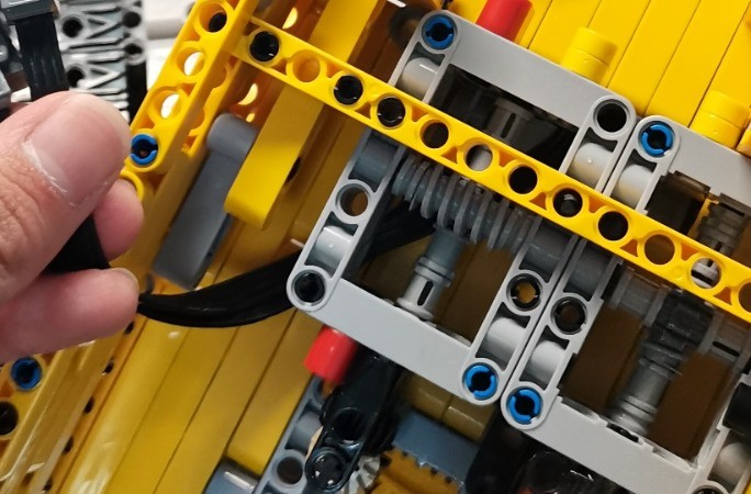 LEGO MOC LEGO LIEBHEER LR11350 crawler crane by Hans Models ...